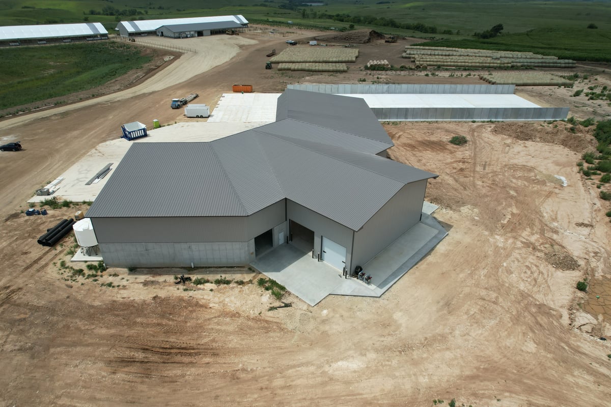 Animal Confinement Solutions | BG Supply