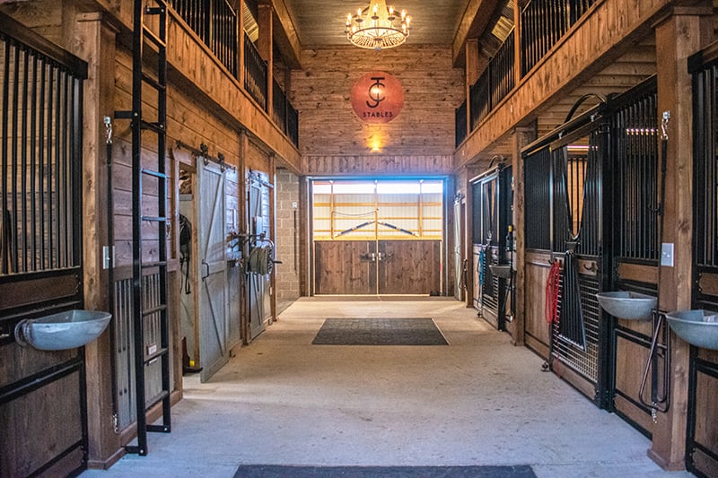 How Big Should a Horse Stall Be? 9 Factors to Consider